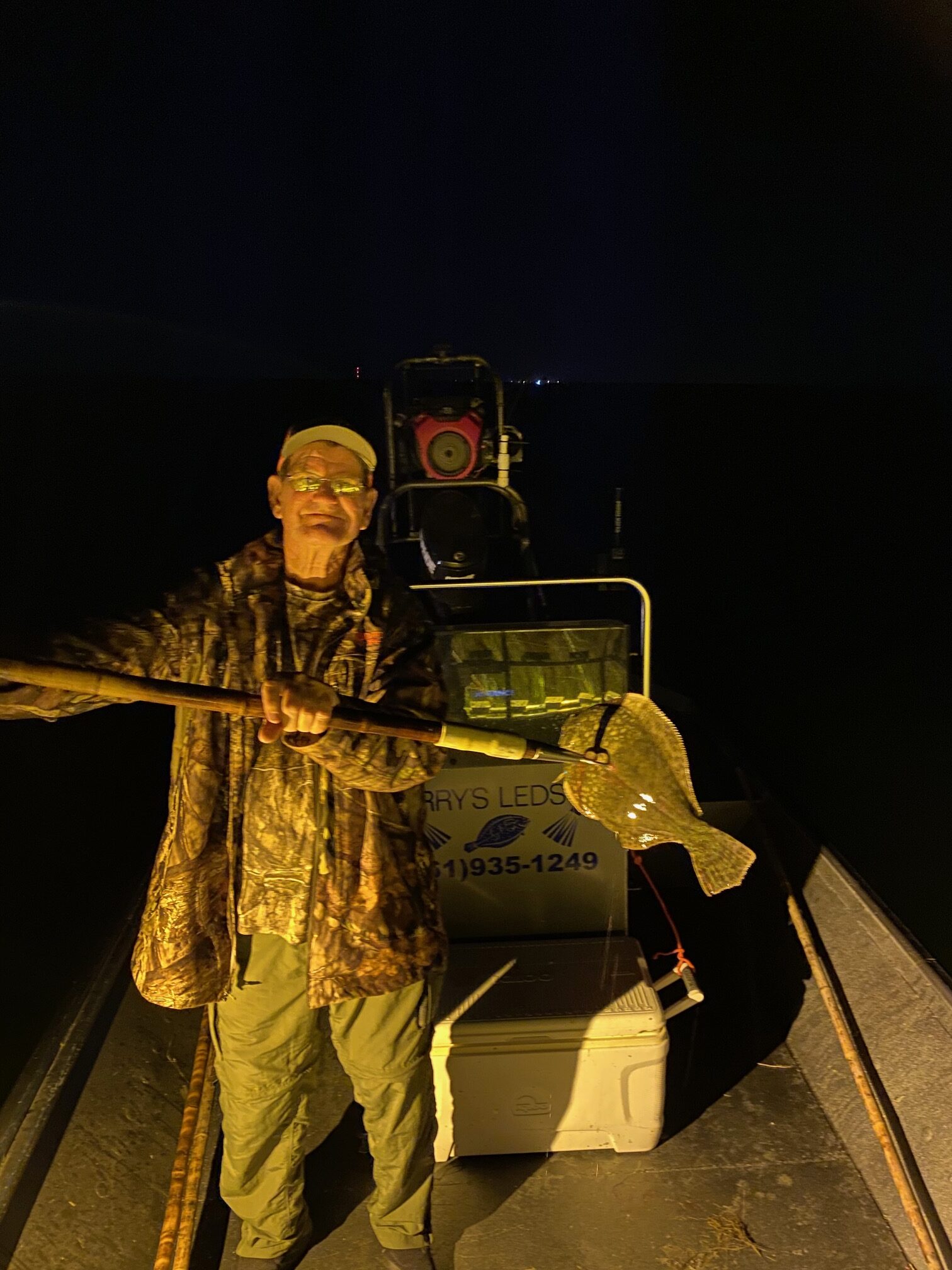 Choosing the Right Flounder Gigging Lights for Your Boat: Above Water ...